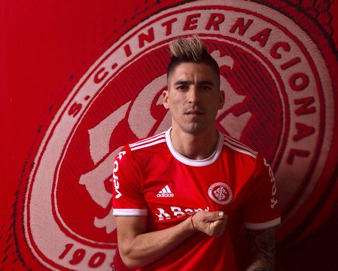 O clube que tem "negociações avançadas" para contratar Leandro Fernández