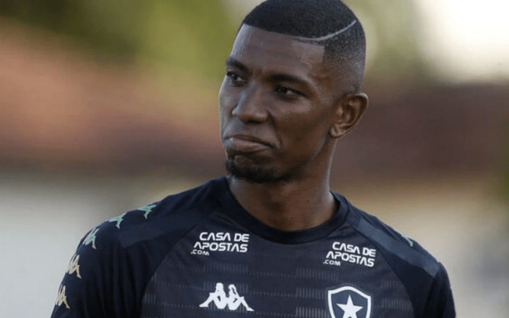Presidente do Botafogo coloca preço para negociar zagueiro Kanu
