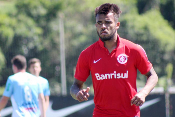 Formado no Inter, Alex Santana encaminhado com novo clube