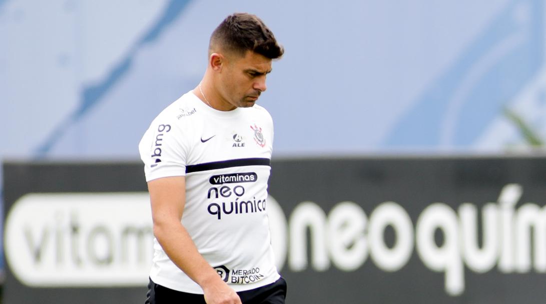 A complicada situação de Alex no Corinthians