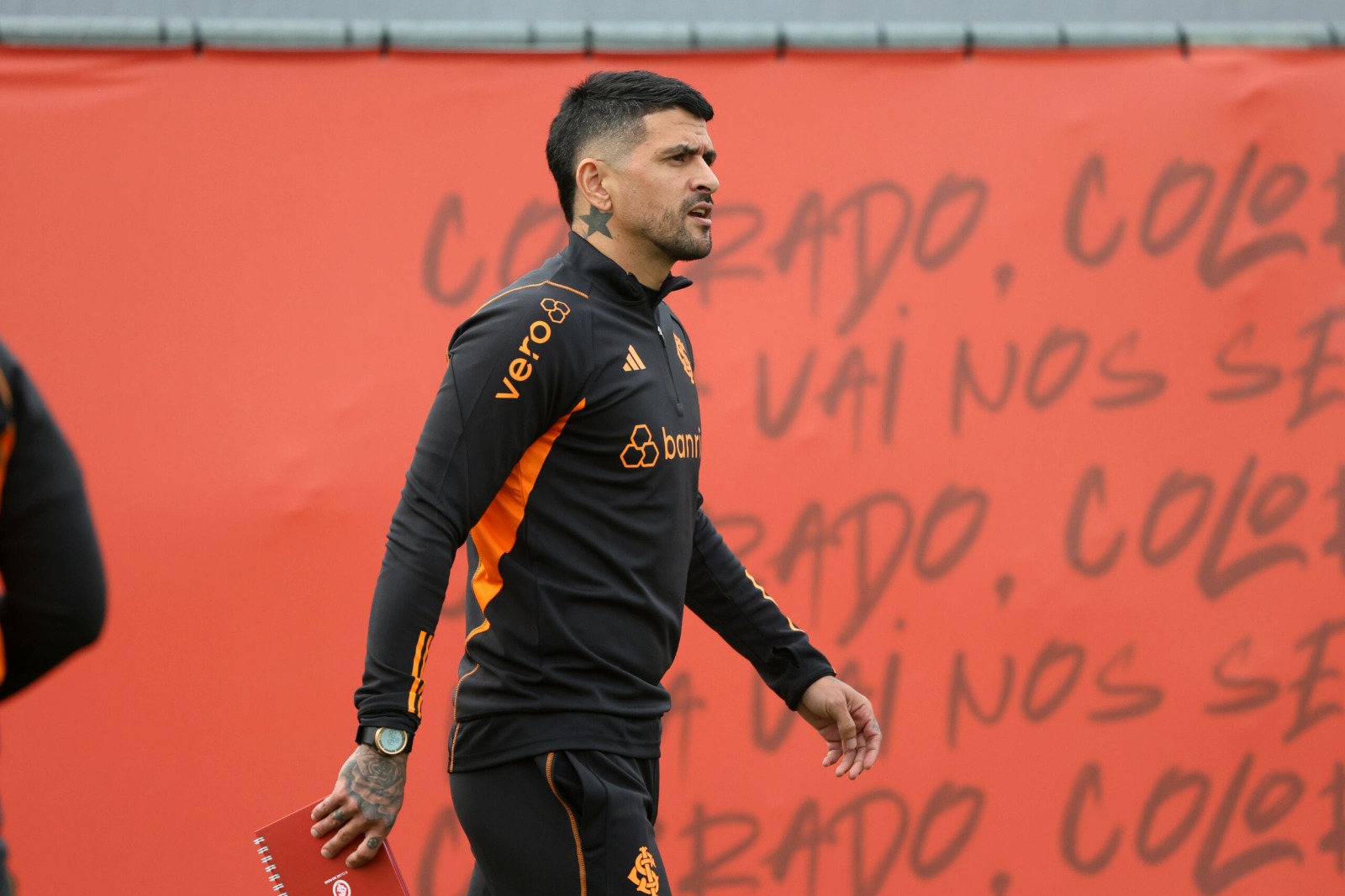 A advertência recebida por Lucho González
