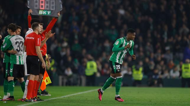 Caberia no Inter? Lateral-esquerdo brasileiro de saída de clube espanhol