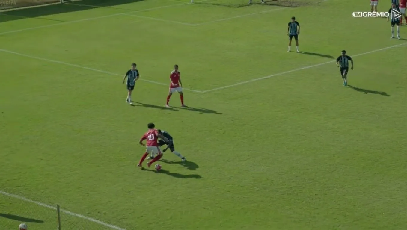 Grêmio vence Inter no jogo de ida da final do Gauchão sub-17